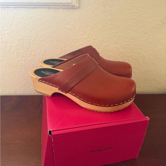 Swedish Hasbeens | Shoes | Swedish Hasbeens Tan Leather Mules | Poshmark